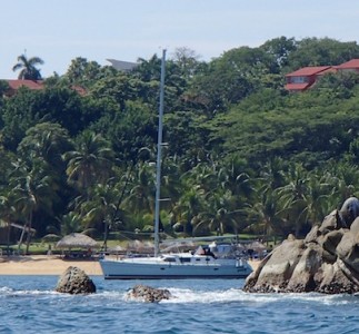 Huatulco's Tangolunda Bay - An ideal cruiser's anchorage