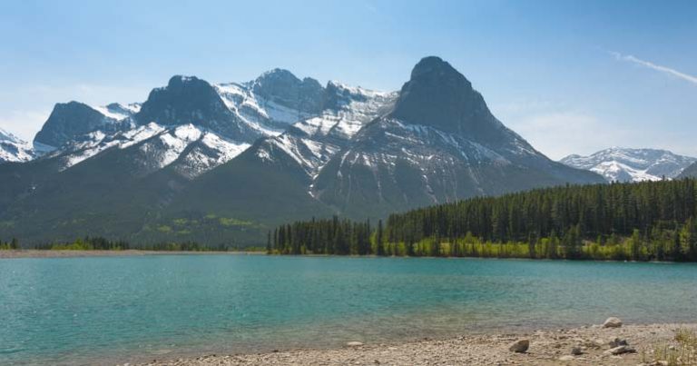 Canmore, Alberta – An Outdoor Lover’s Town in the Rocky Mountains