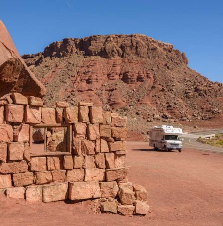 “Cliff Dwellers” on Arizona’s Vermillion Cliffs Scenic Drive – A Fun Stop!