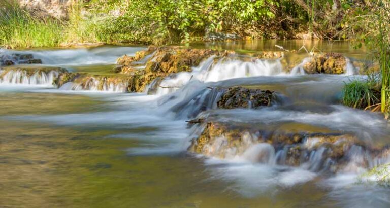 Fossil Creek Waterfall – A Pretty Hike to a Scenic Cascade