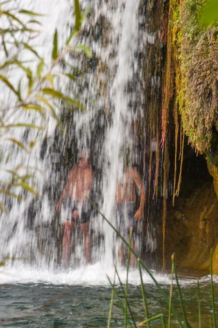 Fossil Creek Waterfall – A Pretty Hike to a Scenic Cascade